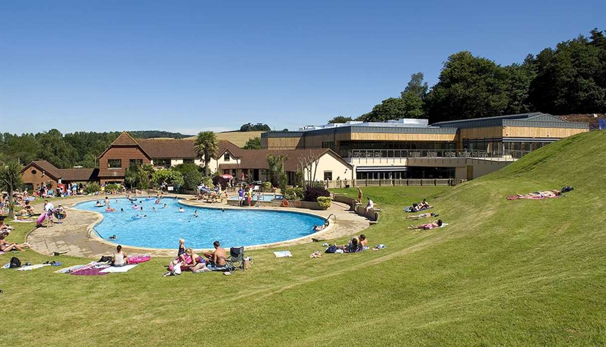 Cofton Holidays - Camping & Caravan Site in Dawlish, Dawlish and Dawlish Warren - Visit Exeter